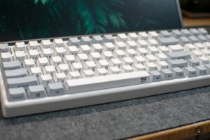 NiZ X99/X99 Pro 実機レビュー。テンキー有りのコンパクトな、静電容量無接点方式のキーボード【PR】 | きのつよ